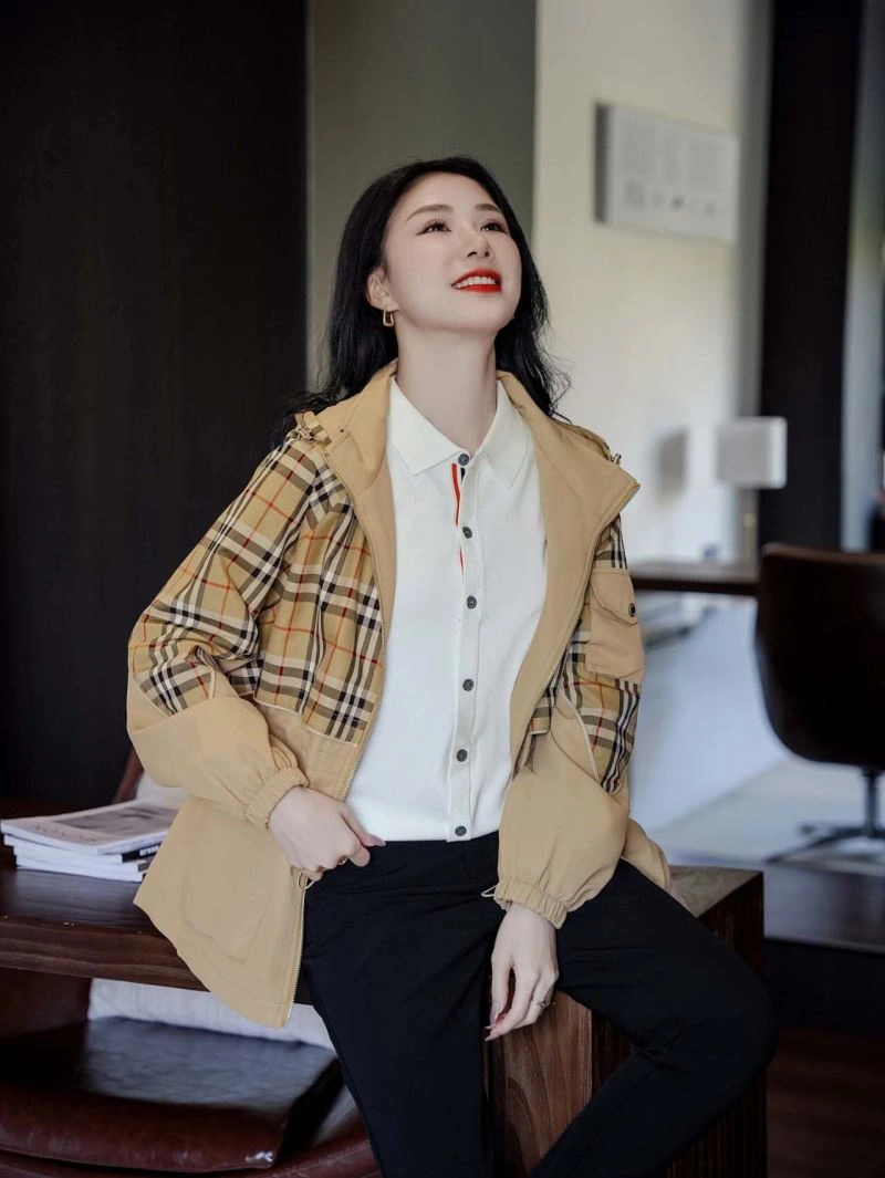 Brand-original Burberry Outwear