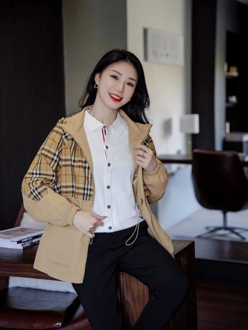 Brand-original Burberry Outwear
