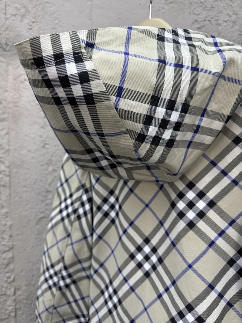 Legit Burberry Outwear