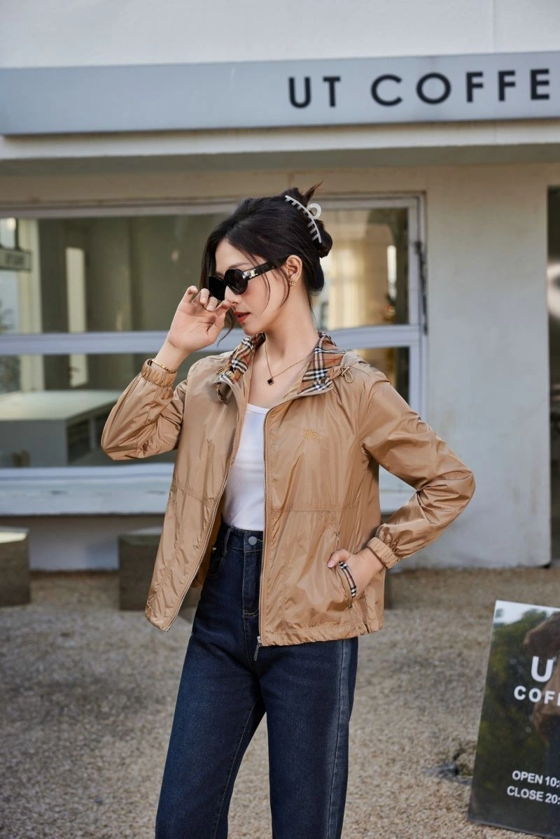 Official Burberry Outwear
