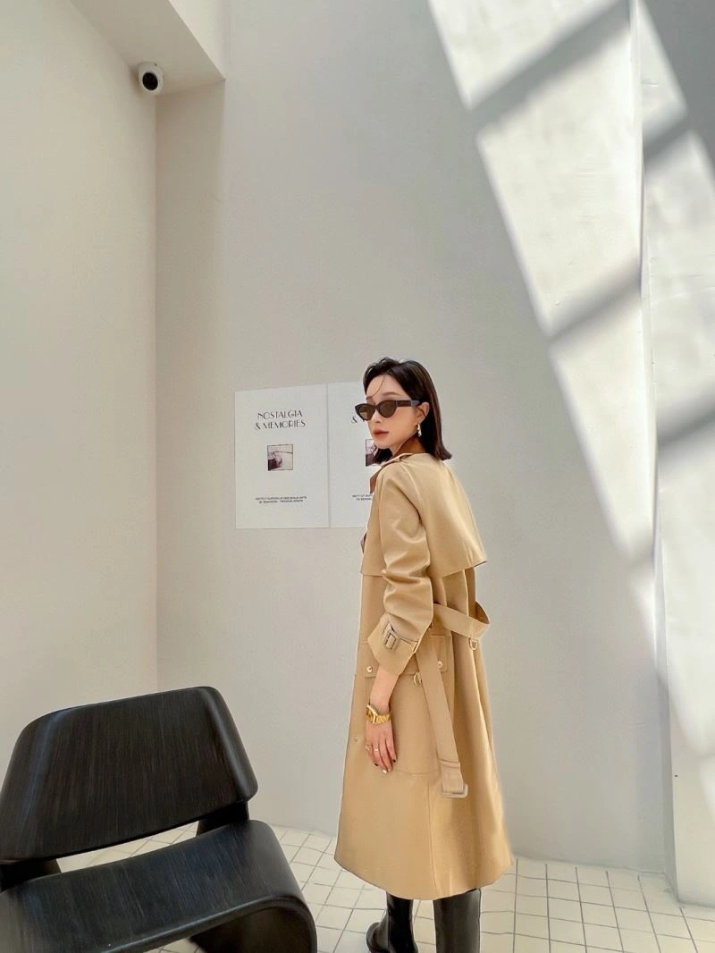 Discounted Burberry Outwear