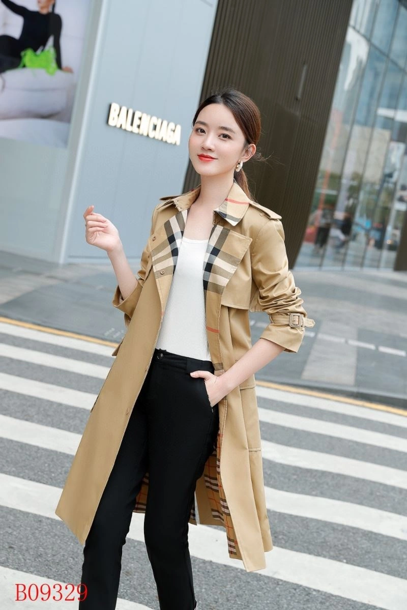Bargain Burberry Outwear