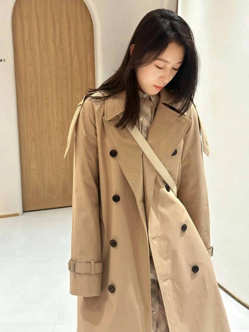 Indistinguishable Burberry Outwear