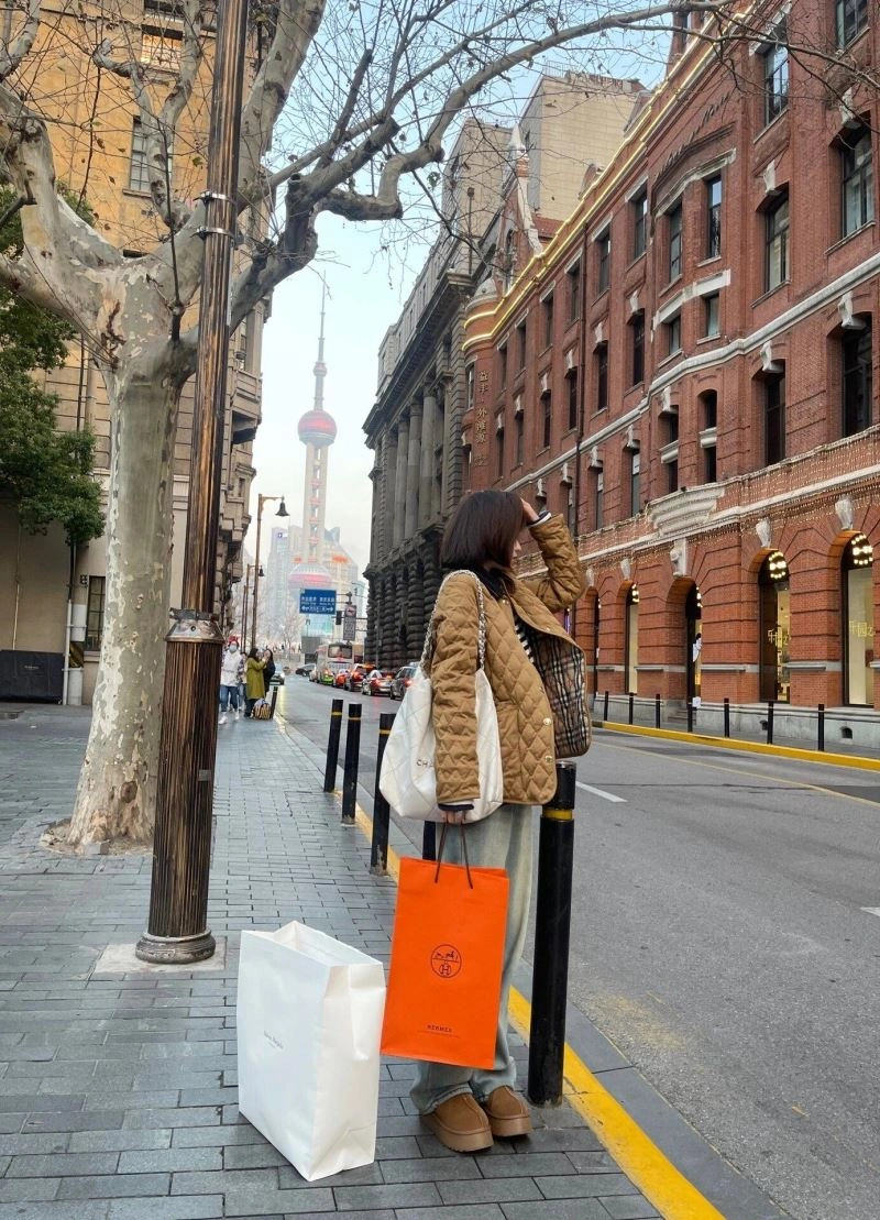 Discounted Burberry Outwear