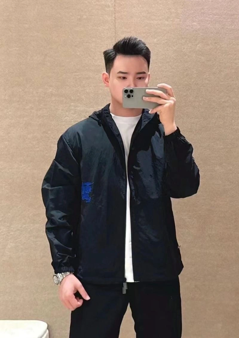 Accurate model Burberry Outwear