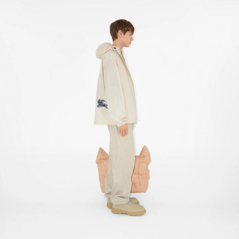 Bargain Burberry Outwear