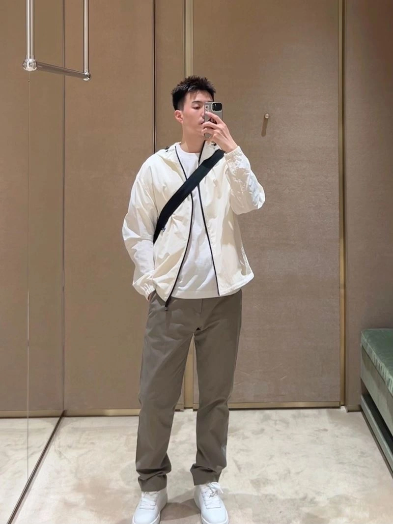 Reasonably priced Burberry Outwear