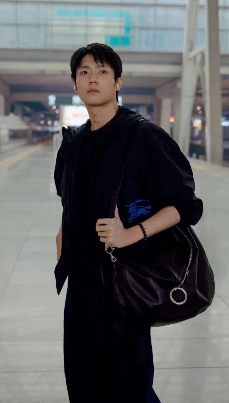 Official Burberry Outwear