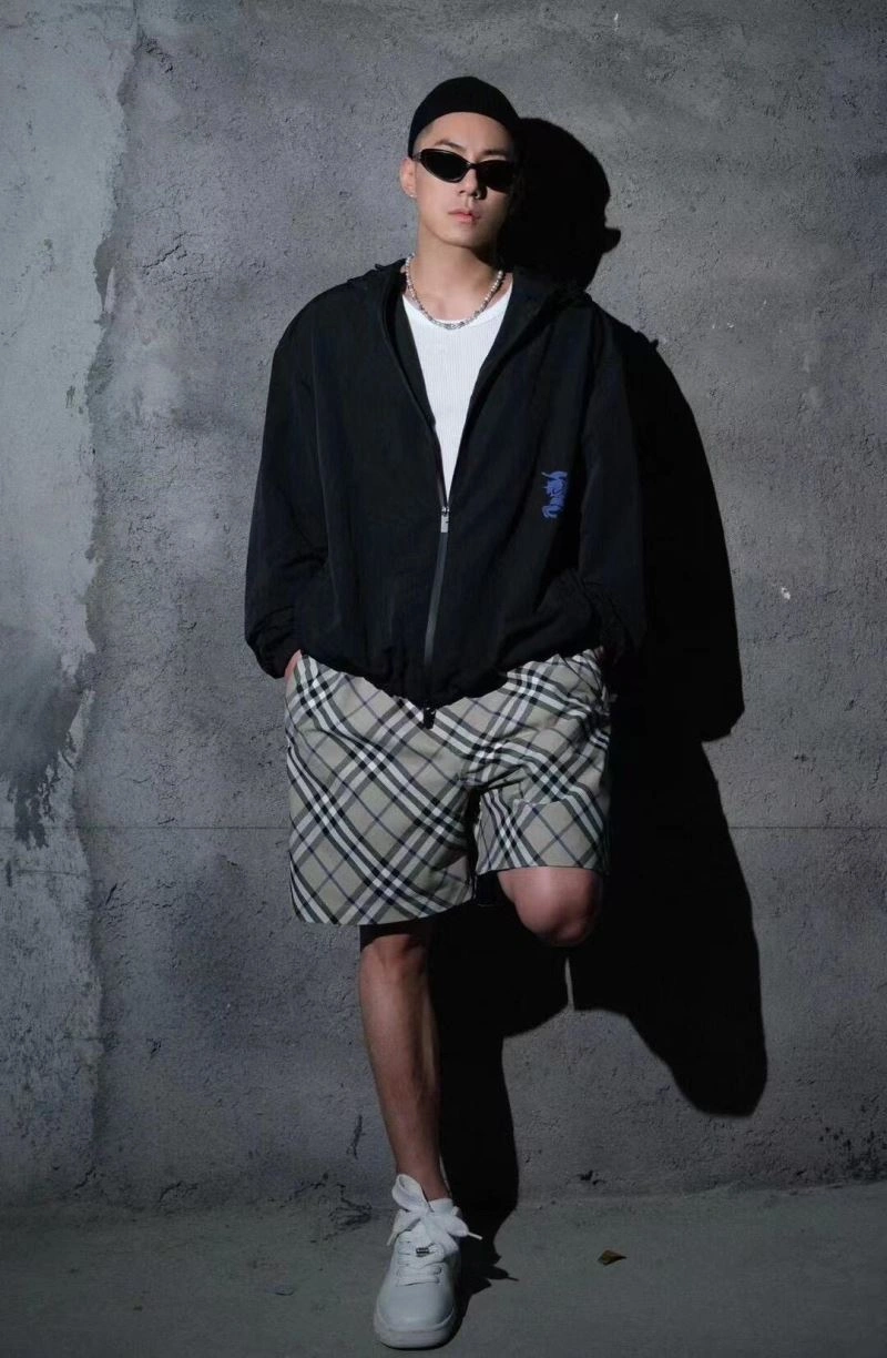Official Burberry Outwear
