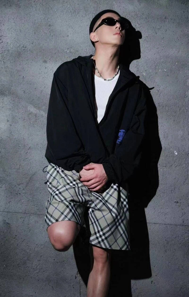 Official Burberry Outwear