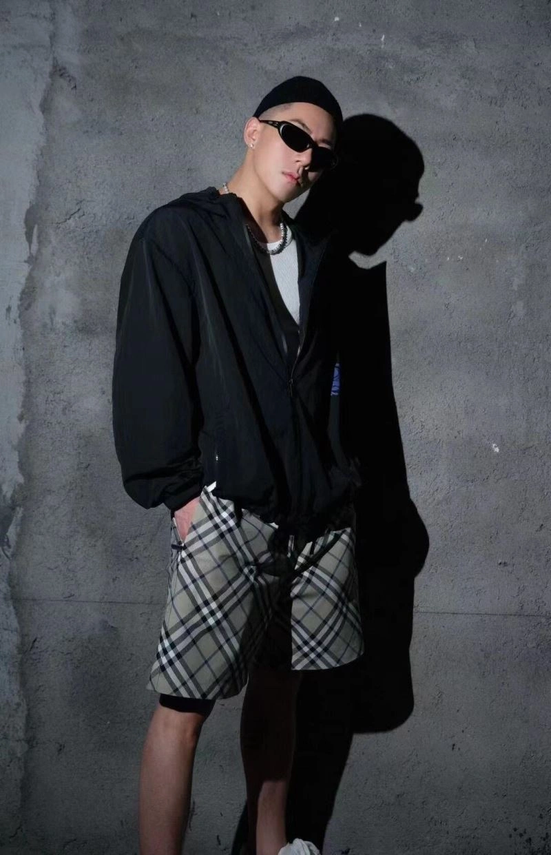 Official Burberry Outwear