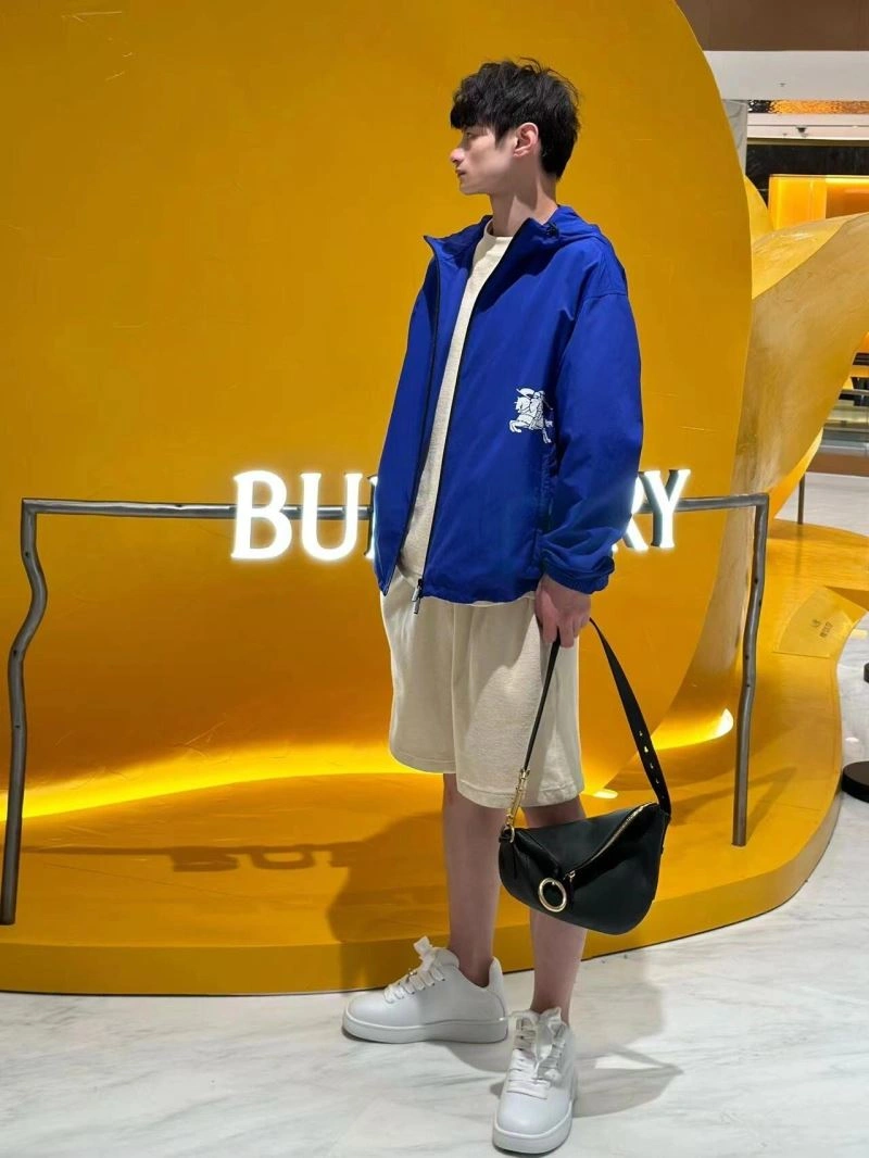 Legit Burberry Outwear