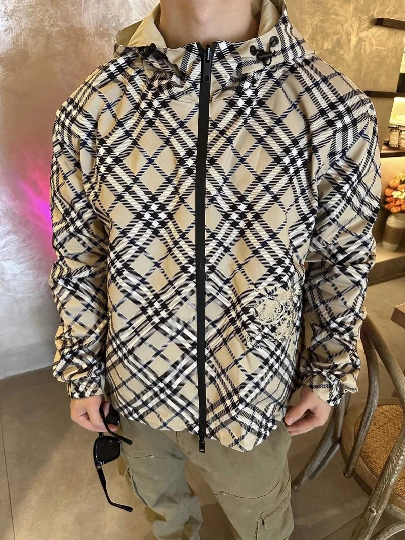 Accurate model Burberry Outwear