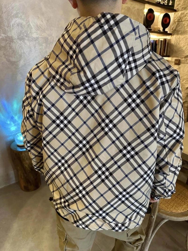 Accurate model Burberry Outwear