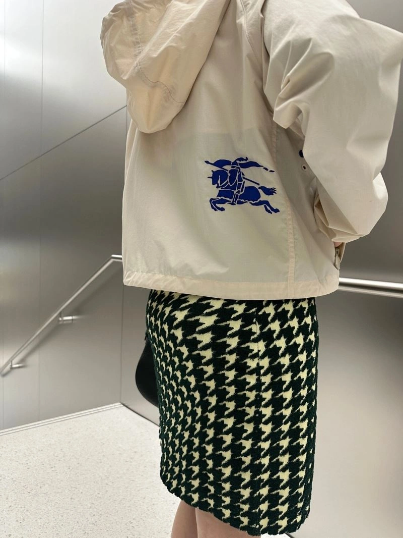 Economical Burberry Outwear