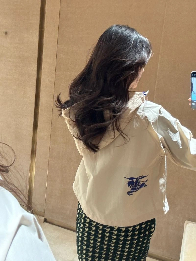 Economical Burberry Outwear