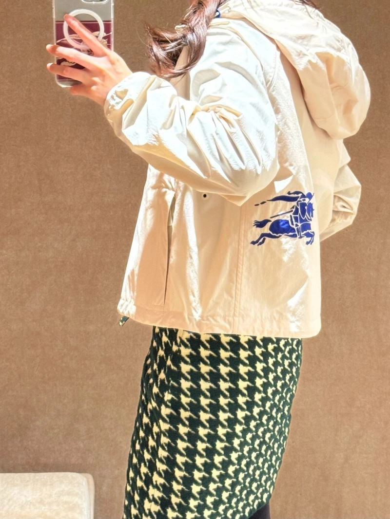 Economical Burberry Outwear