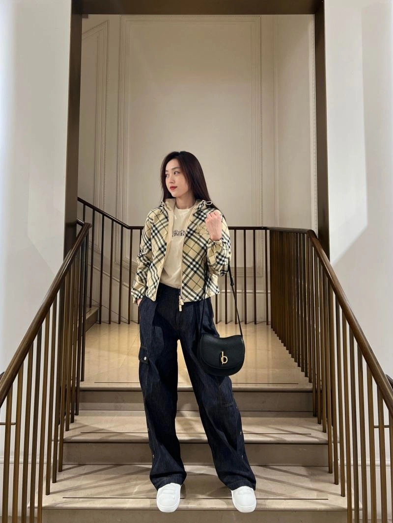 Discounted Burberry Outwear