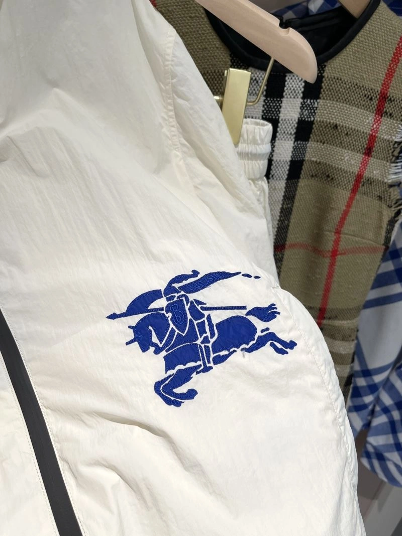 Bargain Burberry Outwear