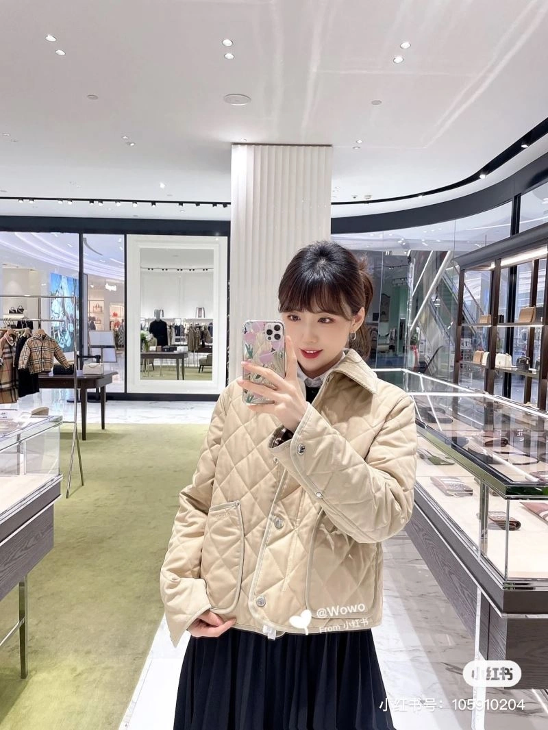 Discounted Burberry Outwear