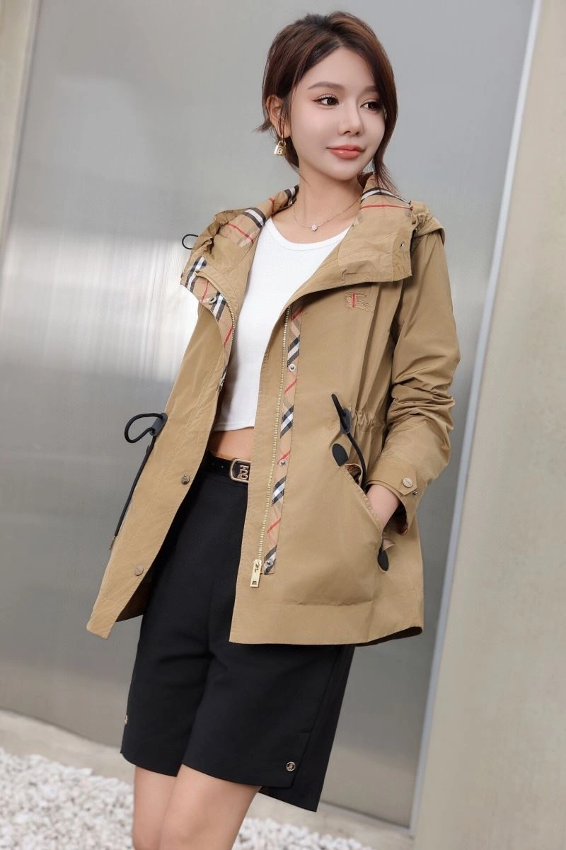 Low-cost Burberry Outwear