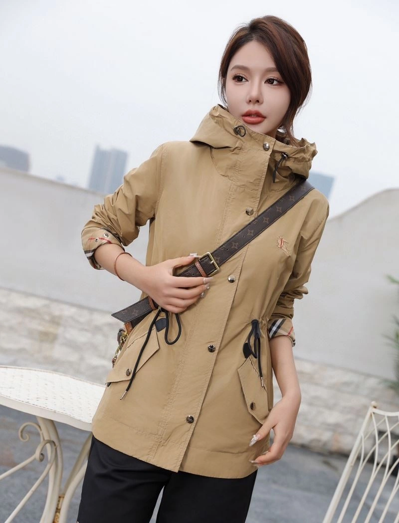 Low-cost Burberry Outwear