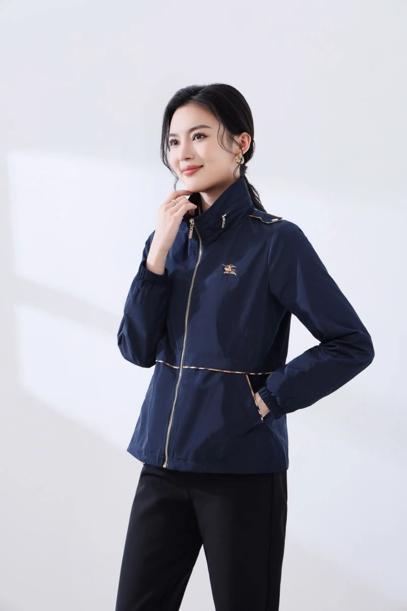 Bargain Burberry Outwear