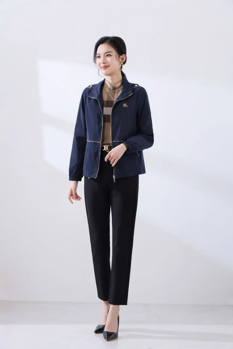 Bargain Burberry Outwear