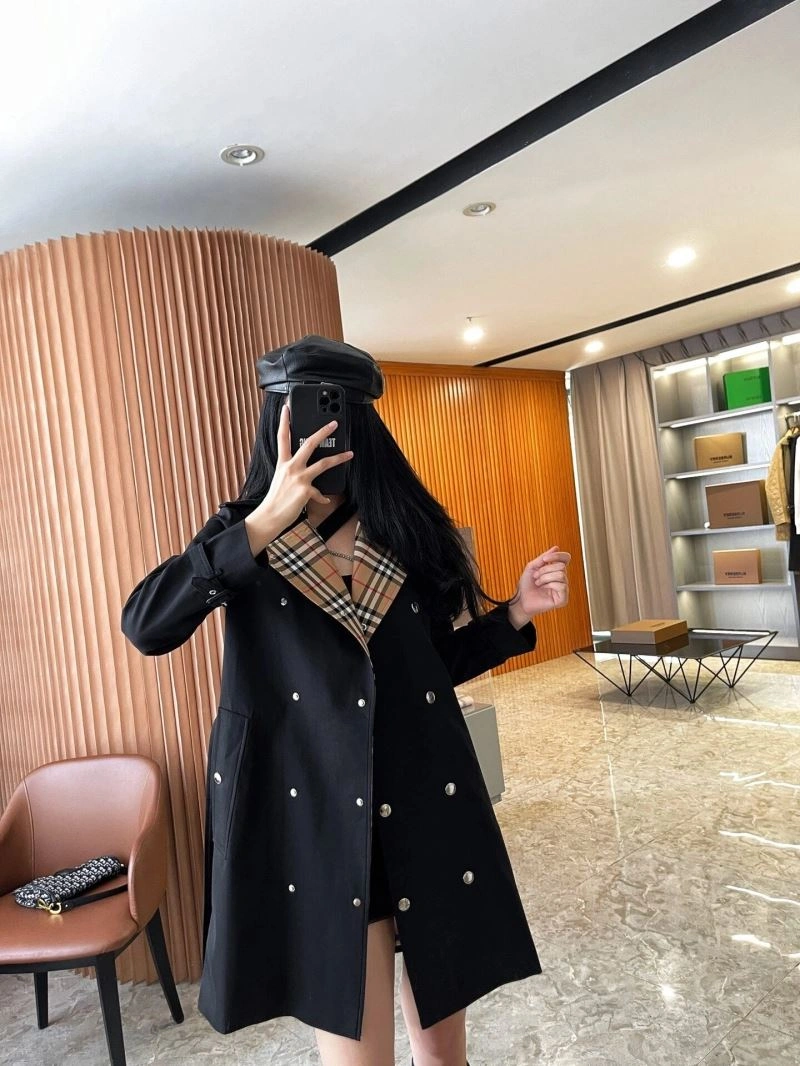 Factory-made Burberry Outwear