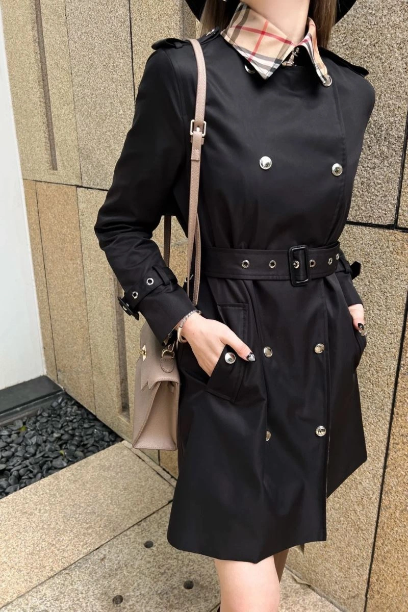 Accurate model Burberry Outwear