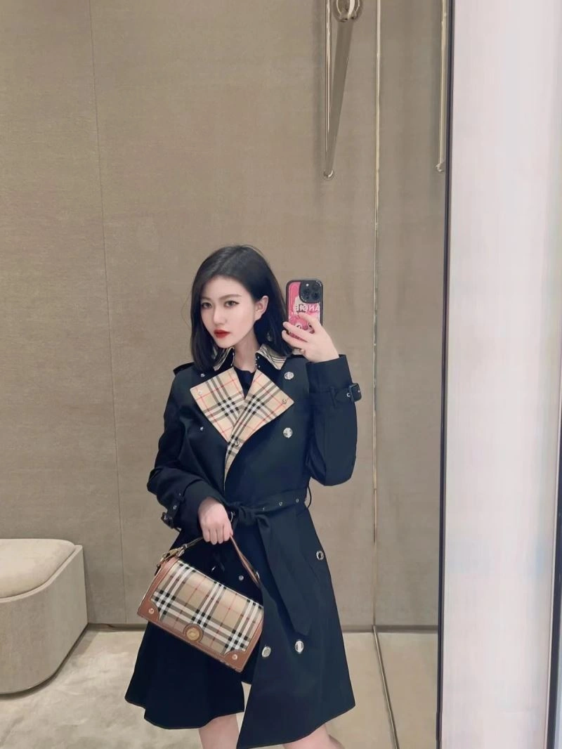Accurate model Burberry Outwear