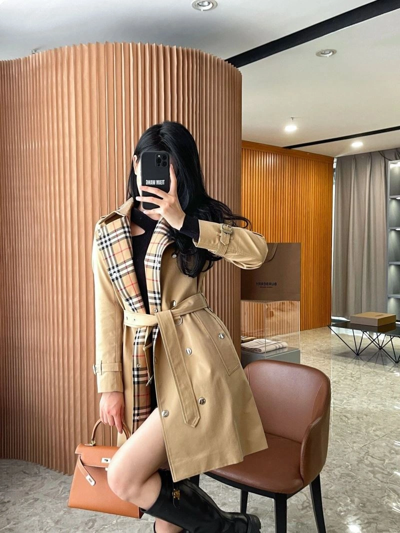 Official Burberry Outwear