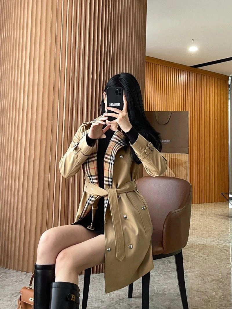 Official Burberry Outwear