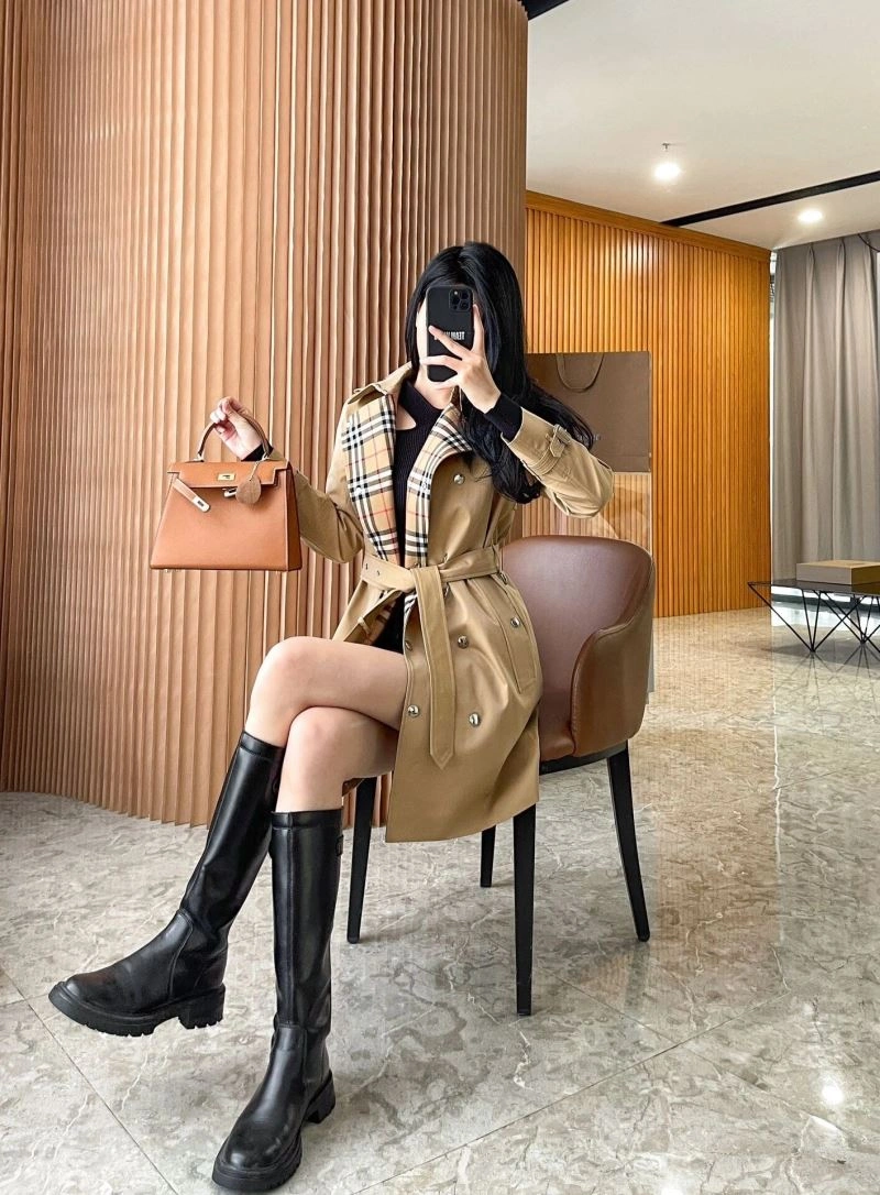Official Burberry Outwear