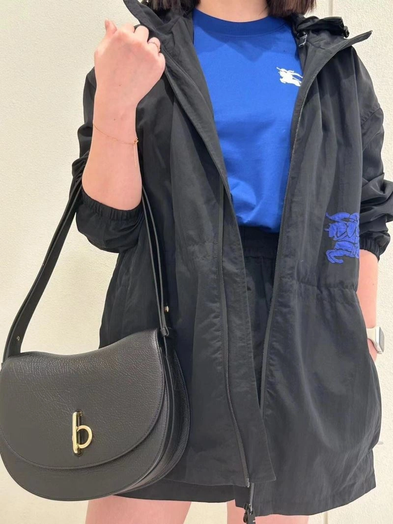 Low-cost Burberry Outwear