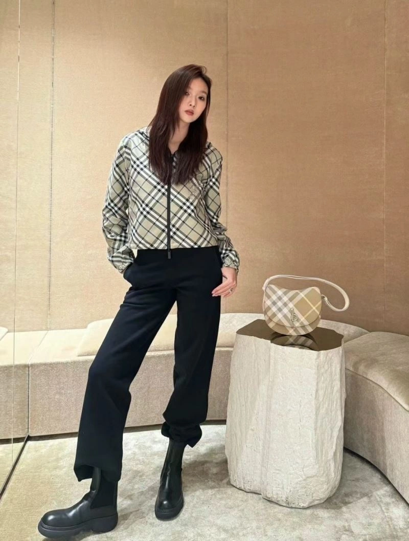 Inexpensive Burberry Outwear
