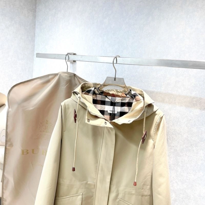 Inexpensive Burberry Outwear