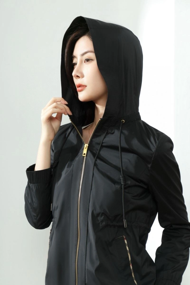 Low-cost Burberry Outwear