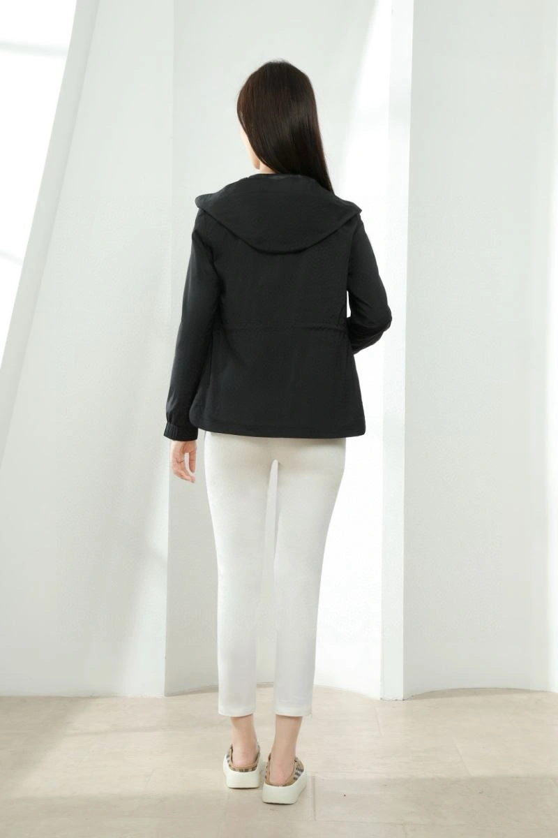 Low-cost Burberry Outwear