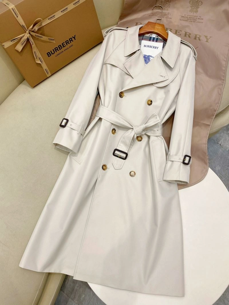 Legit Burberry Outwear