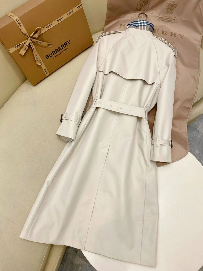 Legit Burberry Outwear