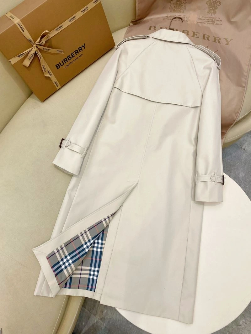 Legit Burberry Outwear