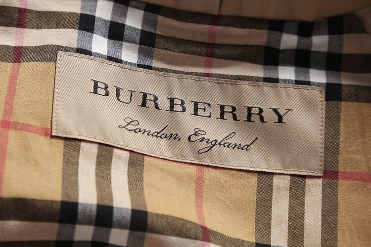 Economical Burberry Outwear