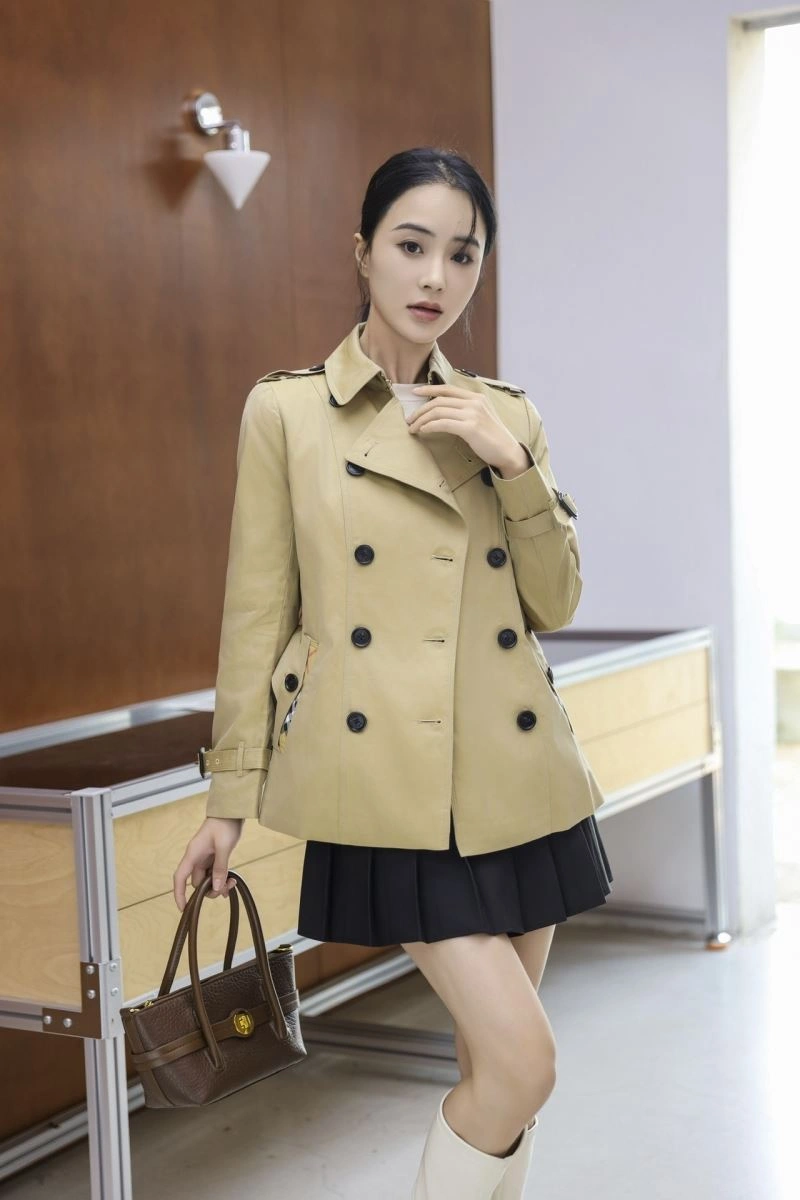 Accurate model Burberry Outwear