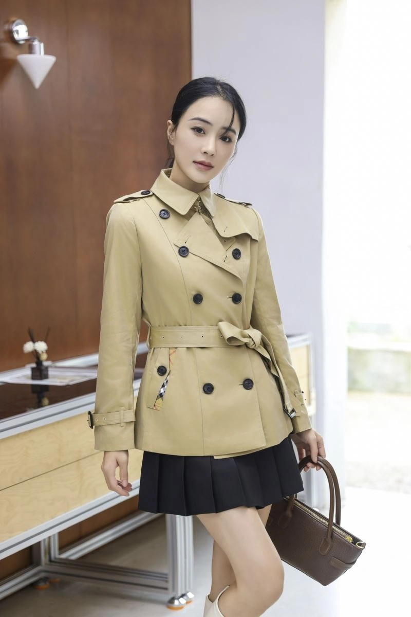 Accurate model Burberry Outwear