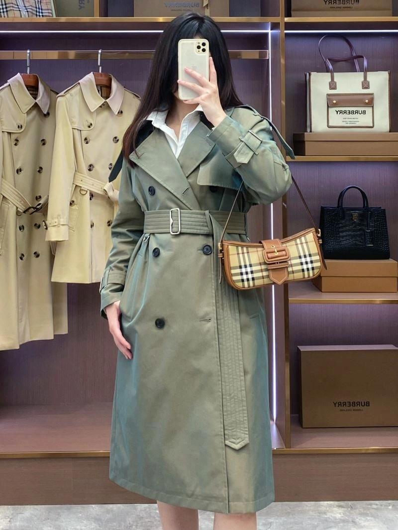 Top match Burberry Outwear