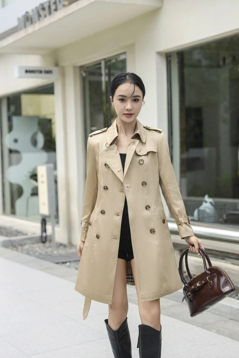 Bargain Burberry Outwear