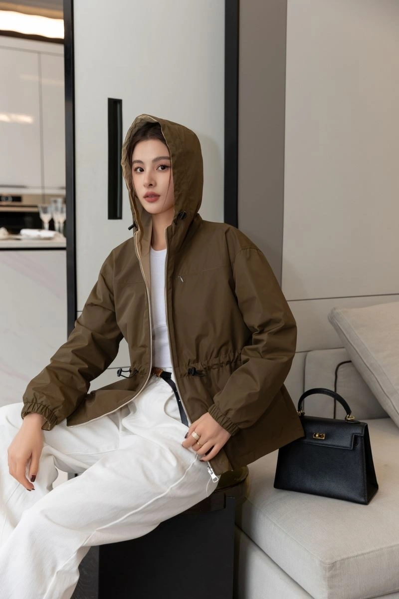 Discounted Burberry Outwear
