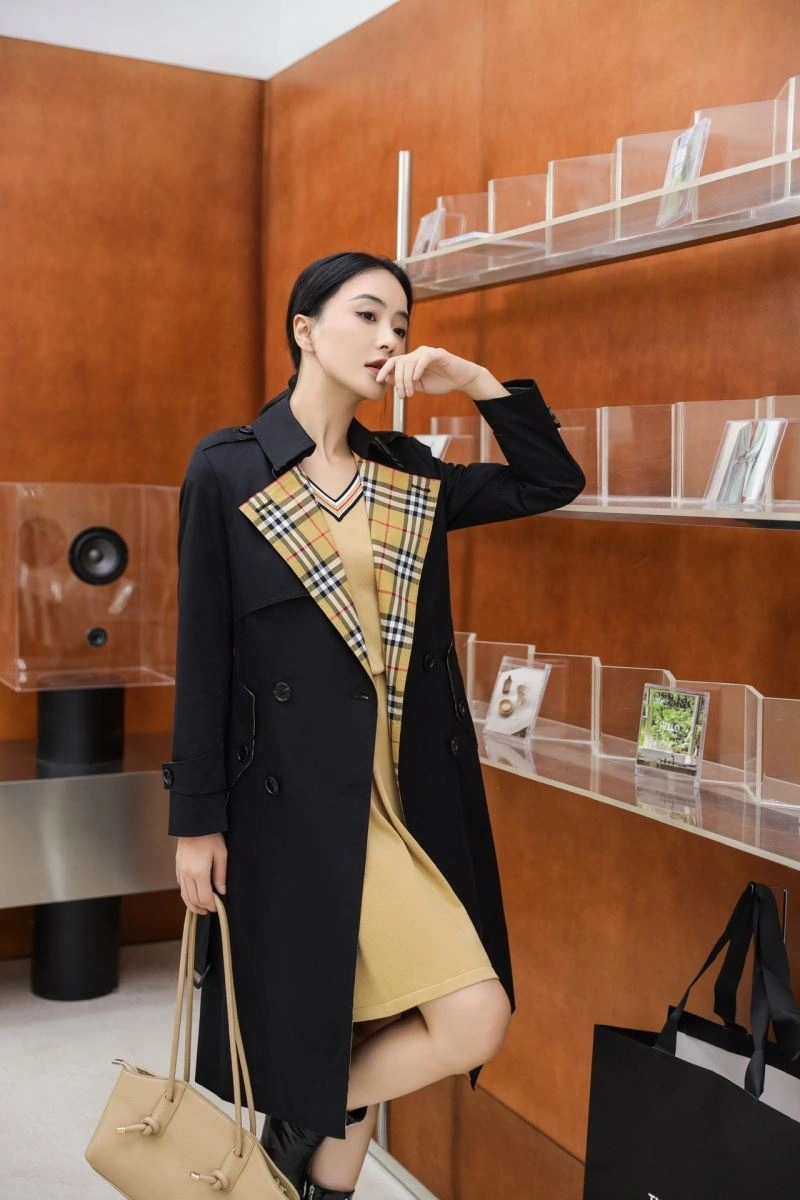 Discounted Burberry Outwear