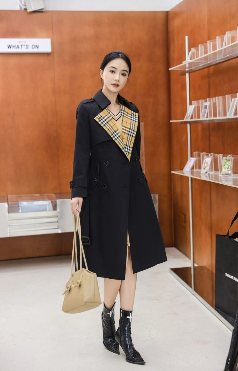 Discounted Burberry Outwear